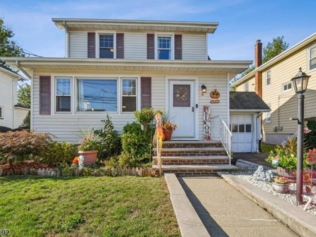 31 Chestnut St, Rochelle Park, NJ 07662
