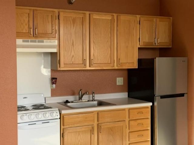 31 Chestnut Street E # #4
