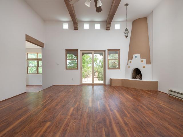 31 Coyote Springs Road