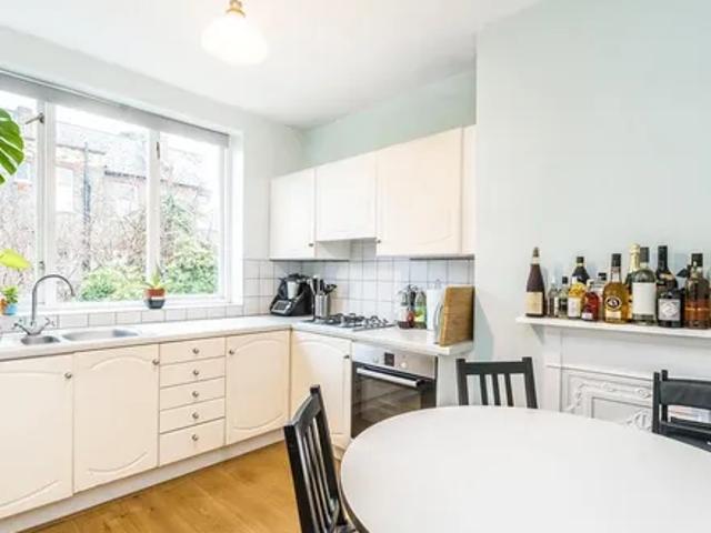 31 Clavering Avenue, London, SW13 8DX, United Kingdom | 2 bed apartment for rent #139545962 | Rentberry