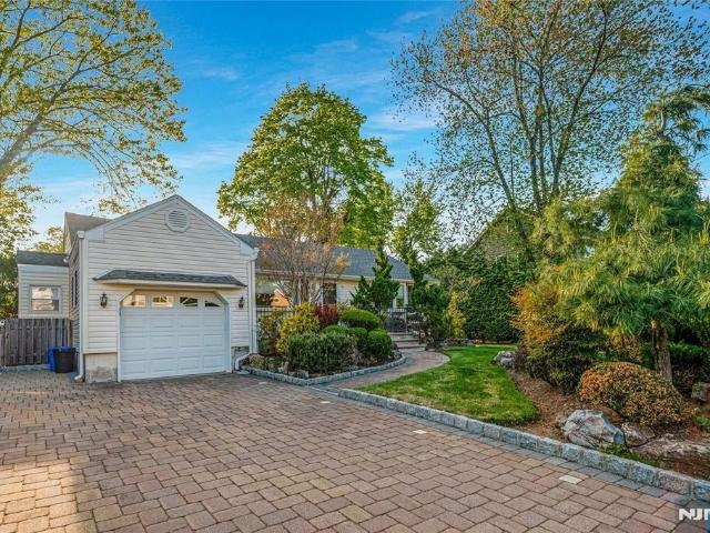 31 Clark Street, Cresskill, US, NJ