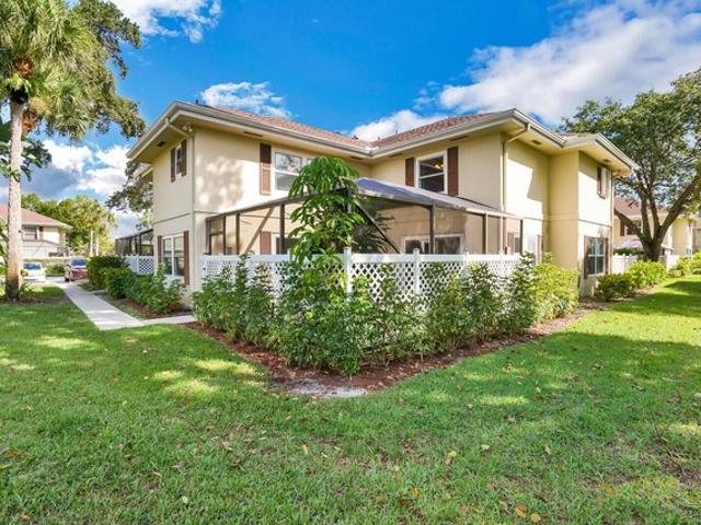 31 Clinton Ct Apt C, Royal Palm Beach, FL 33411