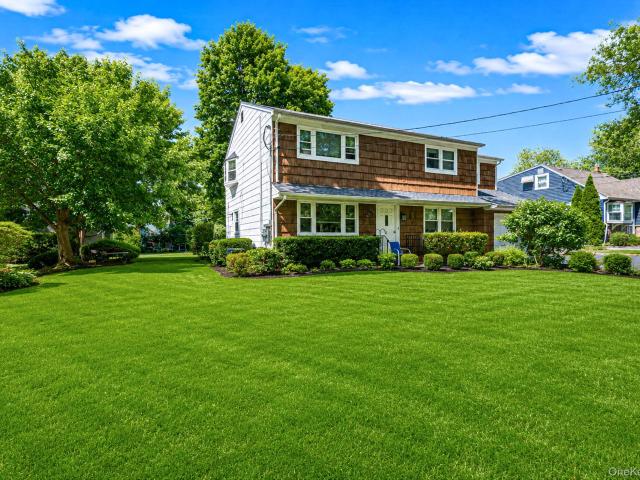 31 Crooked Hill Road