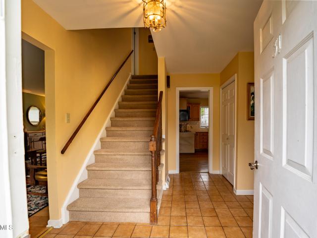 31 Crestwood Lane
