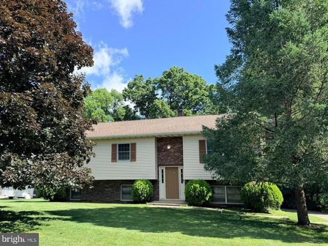 31 Dennis Dr, New Providence, PA 17560