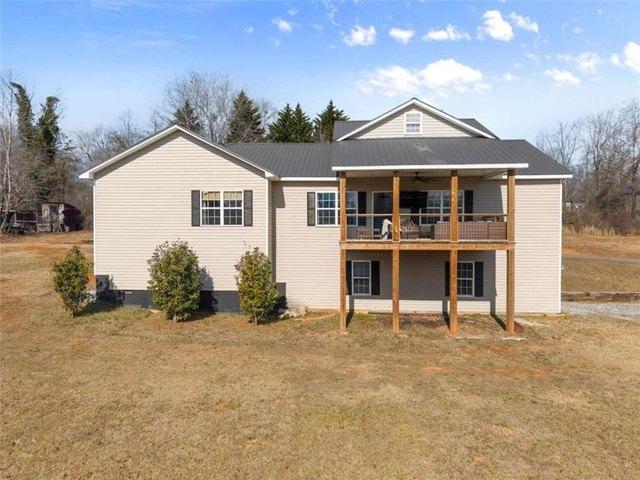 31 Dockmore Rd, Cleveland, GA 30528
