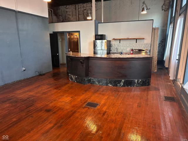 31 E Main Street