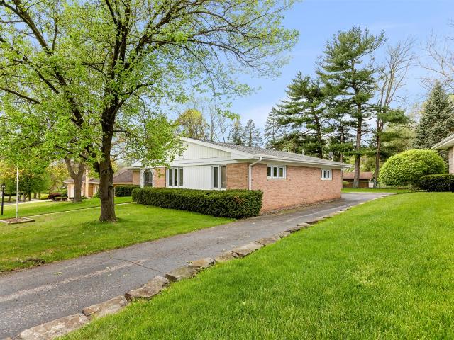 31 E Clinton Drive