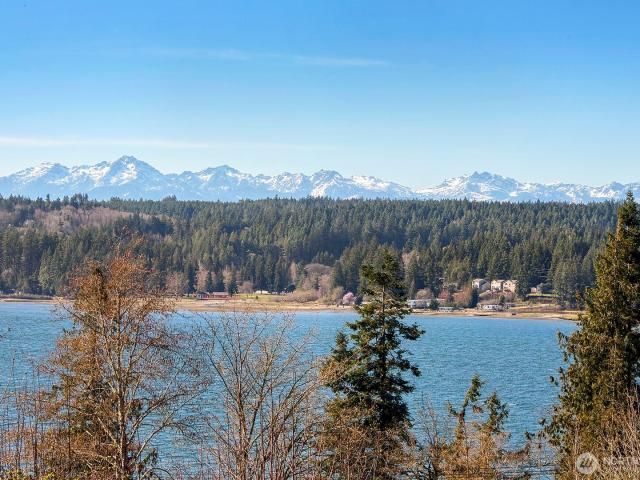 31 E Cove View Drive