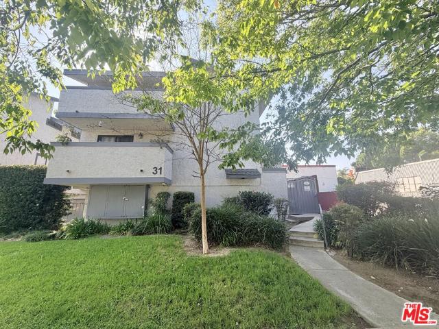 31 Eastern Ave, Unit 4, Pasadena, CA 91107 | MLS #26655 | Compass