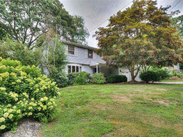 31 Edgewater Road