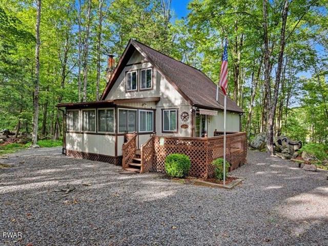 31 Elmwood Ct, Lake Ariel, PA 18428