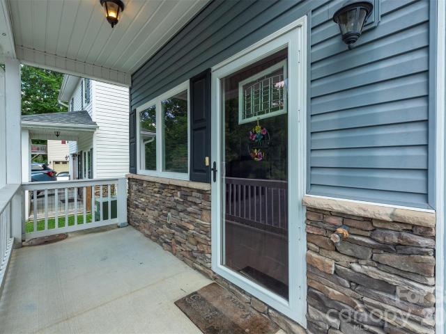 31 English Ivy Road