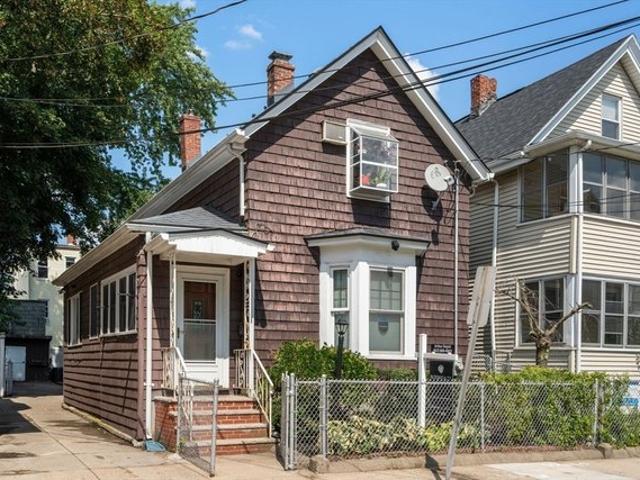 31 Everett Ave, Somerville, MA 02145