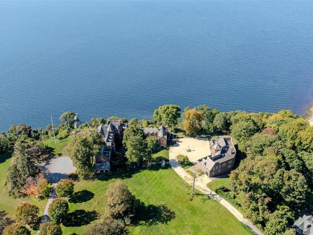 31 Fort Hill Drive