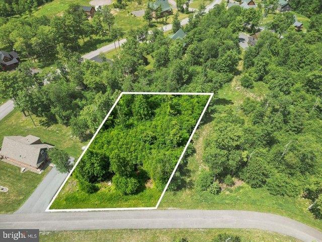 31 Fox Run Dr, McHenry, MD 21541