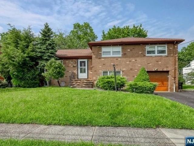 31 Garwood Rd, Fair Lawn, NJ 07410