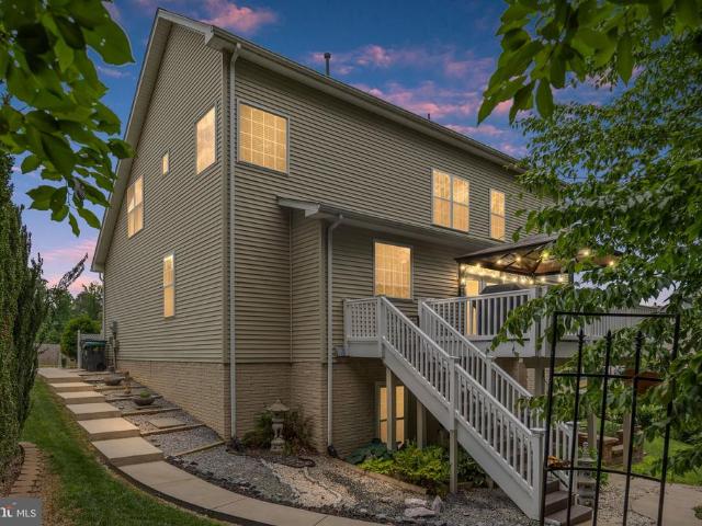 31 Garnet Way