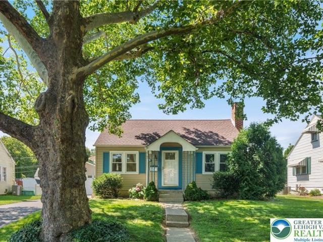 31 George Ave, Upper Nazareth Township, PA 18064