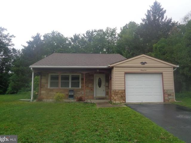 31 Gramercy Pl, Southampton, NJ 08088