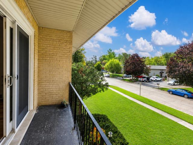 31 Green Oaks Drive # B