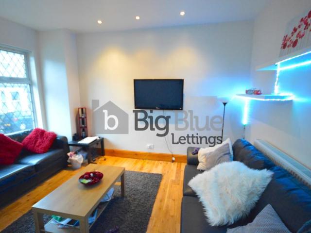 31 Hessle Mount, Hyde Park, Leeds LS6 4 bed property to rent £1,907 pcm £440 pw