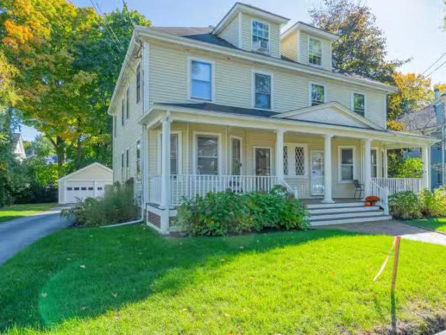 31 Highland St, Concord, MA 01742