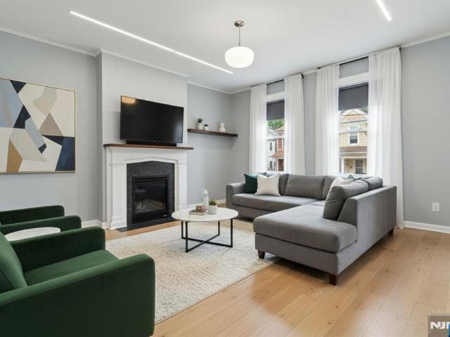 31 Hillman Street