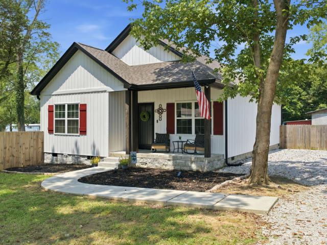 31 Honey Ln