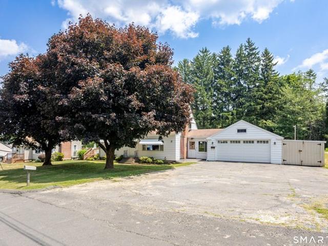 31 Holly St, Waterbury, CT 06706