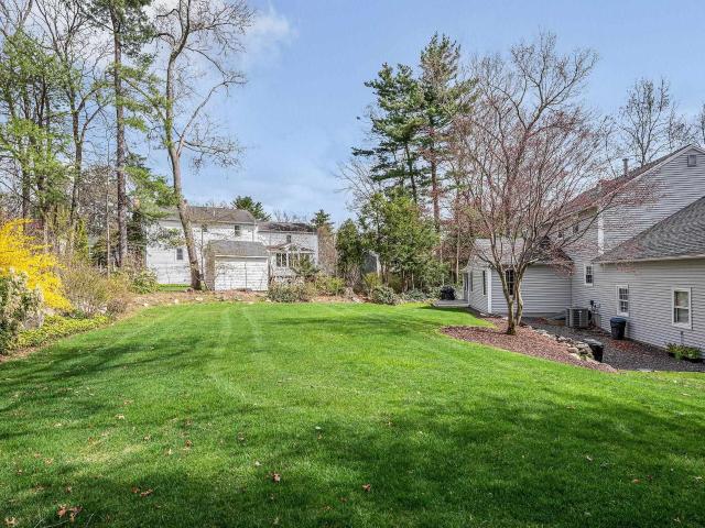 31 Hyacinth Drive