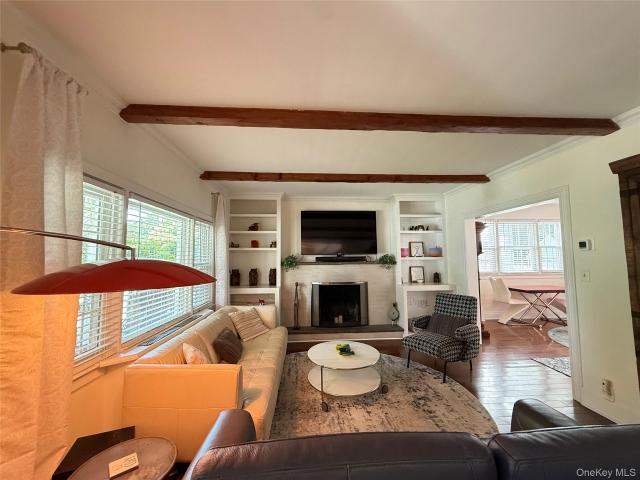 31 Jacobson Avenue