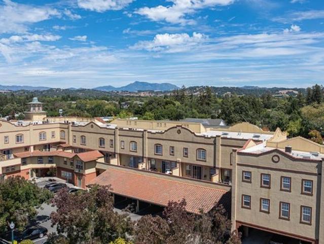 31 Johnson St, Windsor, CA 95492