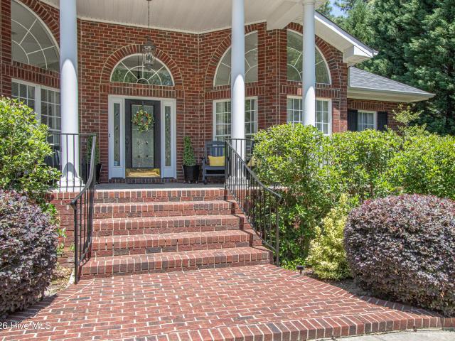 31 Juniper Creek Boulevard