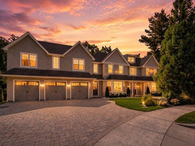 31 Kesseler Way, Newton, MA 02467
