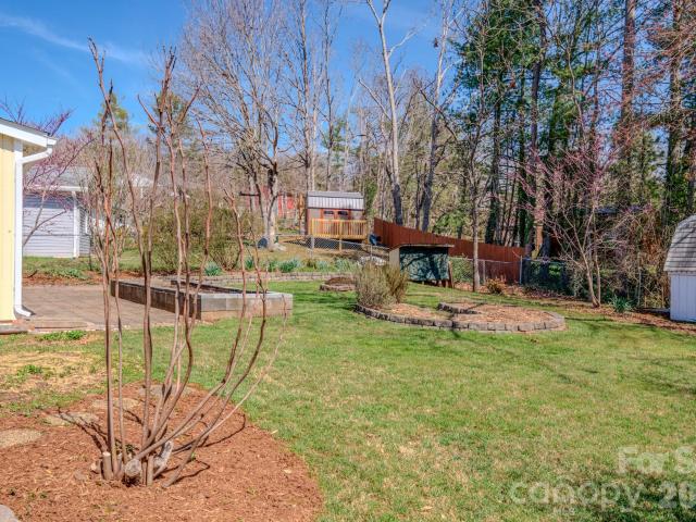 31 Knoll Ridge Drive