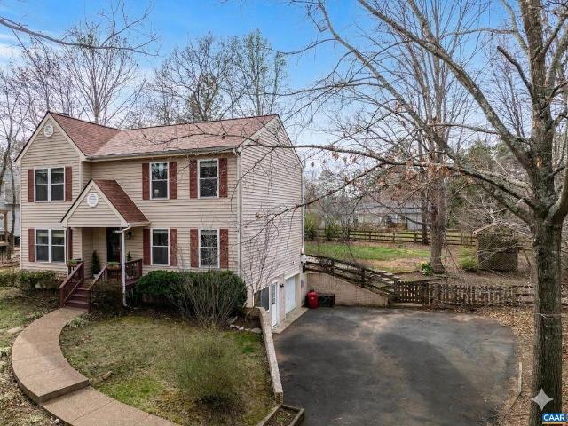 31 Lafayette Dr
