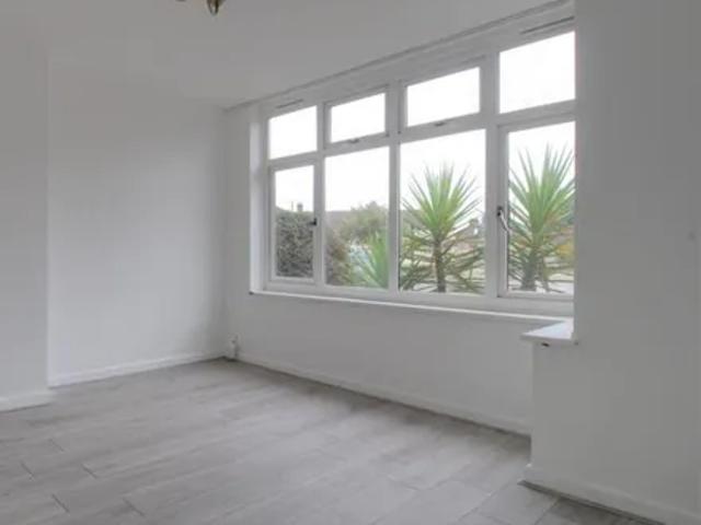 31 Lawrence Avenue, Higham Hill, London, E17 5PG, United Kingdom | 4 bed duplex for rent #132992069 | Rentberry