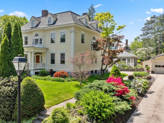 31 Lenox St, Worcester, MA 01602 | MLS #73377 | Compass