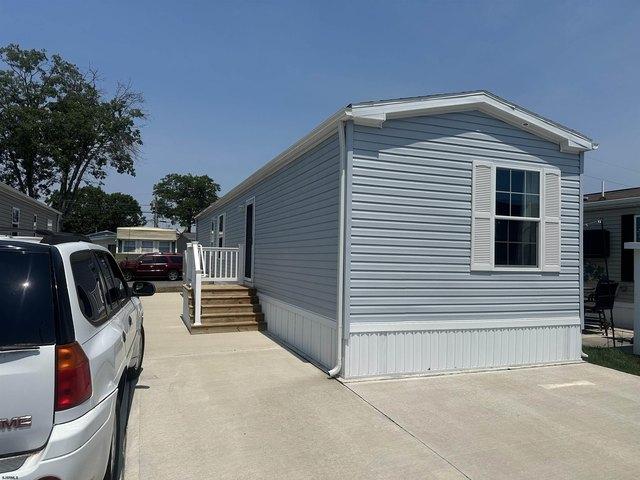 31 Lewis Ave, Egg Harbor Township, NJ 08234