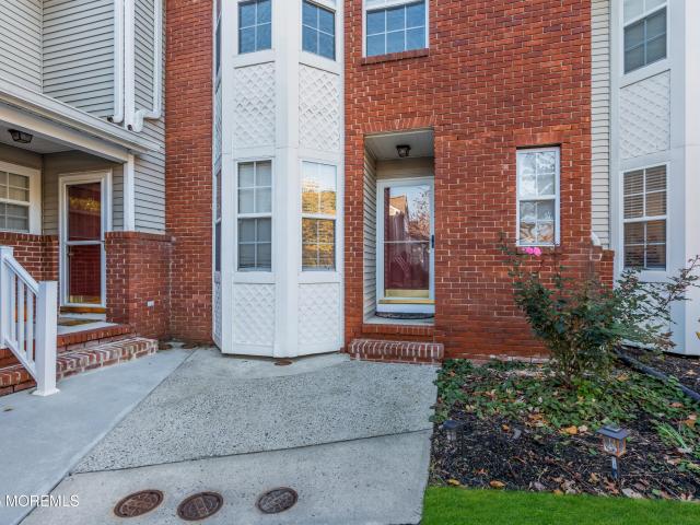 31 Lexington Court