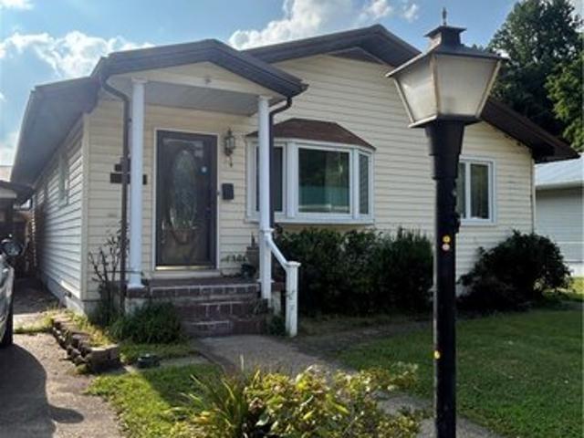 31 Lincoln Ct, Madison, WV 25130