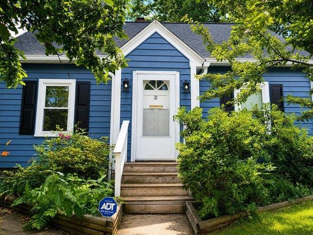 31 Lincoln St, Methuen, MA 01844