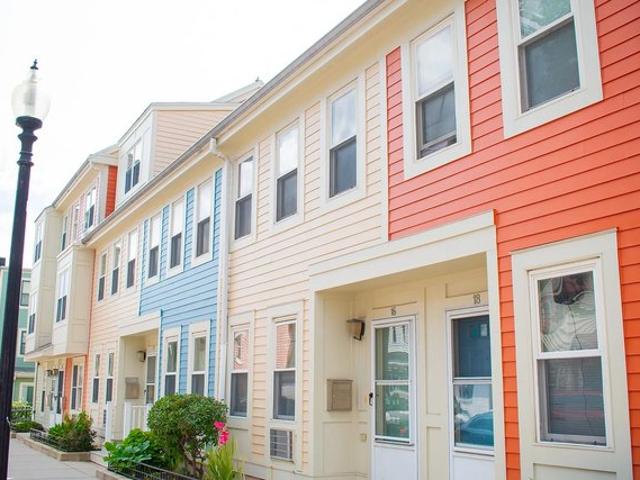 31 Liverpool St, Boston, MA 02128