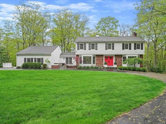31 Londonderry Dr, Greenwich, CT 06830
