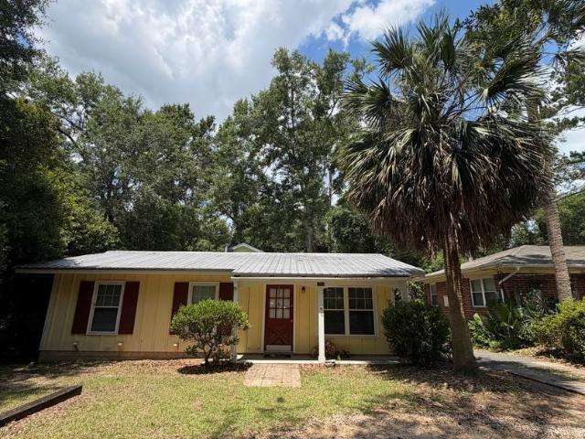 3/1 Located in the Heart of Tallahassee Florida. Available NOW