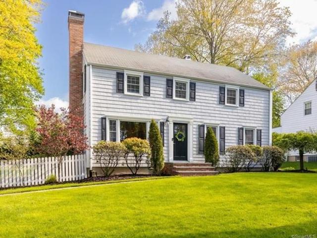 31 Lynn Ct, Darien, CT 06820