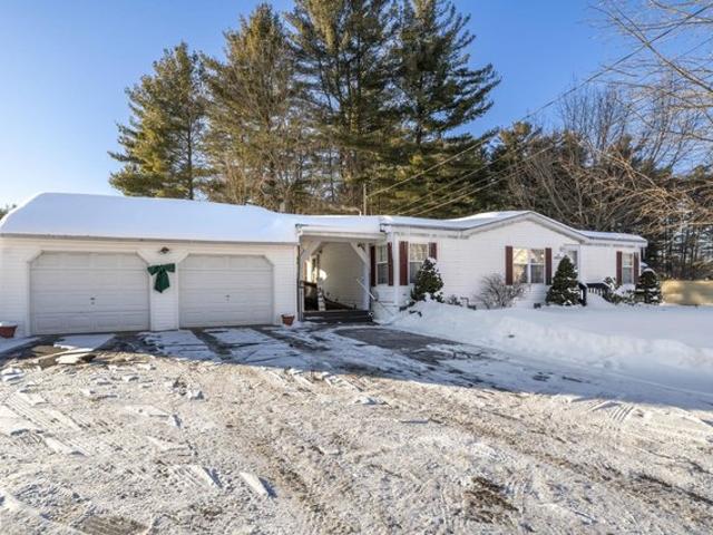 31 McElwain St, Merrimack, NH 03054