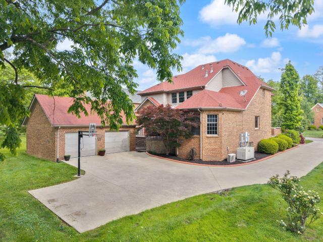 31 Maple Tree Place