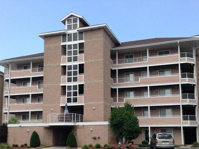 31 Marina Point Dr, Sandusky, OH 44870